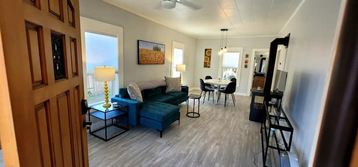 Downtown 3 Bedroom Home In The Heart Of The Gorge - White Salmon, WA