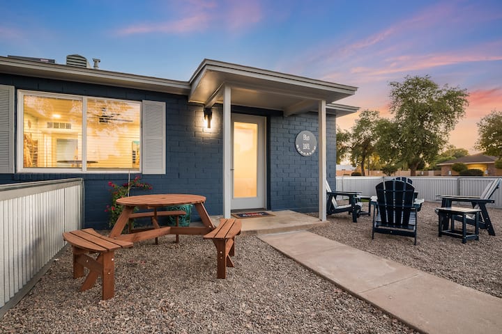 Biltmore Blue Bungalow W/heated Pool, Fenced Yard - Phoenix, AZ