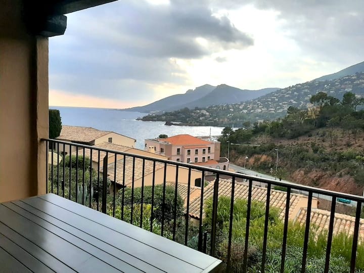 Grand Studio Vue Mer Et Accès Piscine - Théoule-sur-Mer