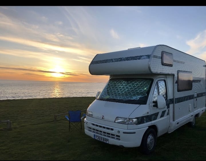 Nevis-cosy Family Motorhome - Croyde