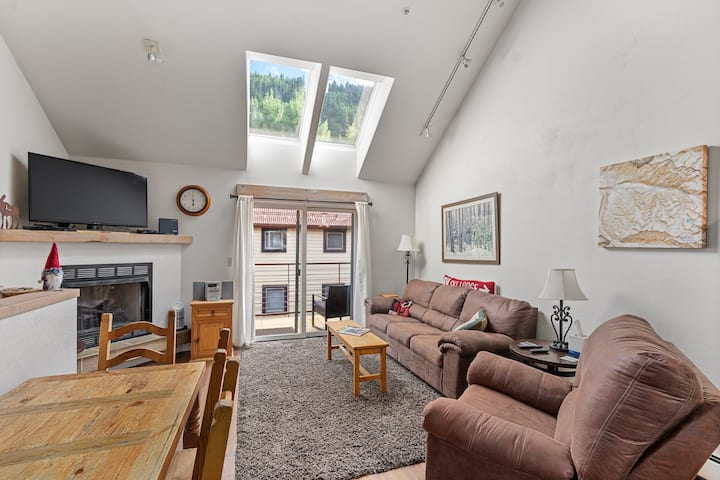Double Diamond 9: Ski In/out, Hot Tub, Fireplace! - Telluride, CO