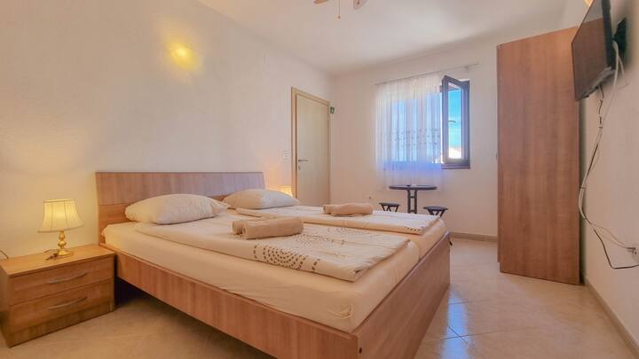 Lucijana - Room For 2 Pers With Air Conditioning - Novigrad