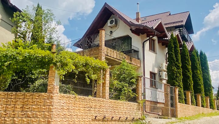 Casa De Vacanta Elena - Bușteni