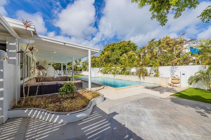 New 5 Bedroom Private Pool Near Superfood - Aruba