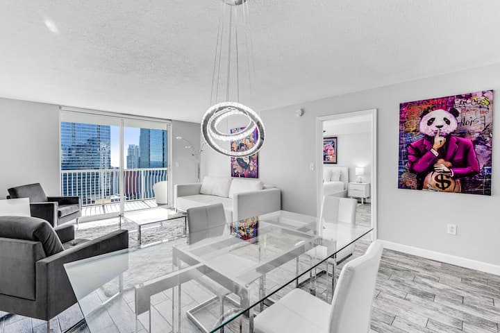 Majestic Penthouse W/ Ocean & City Views - Miami, FL