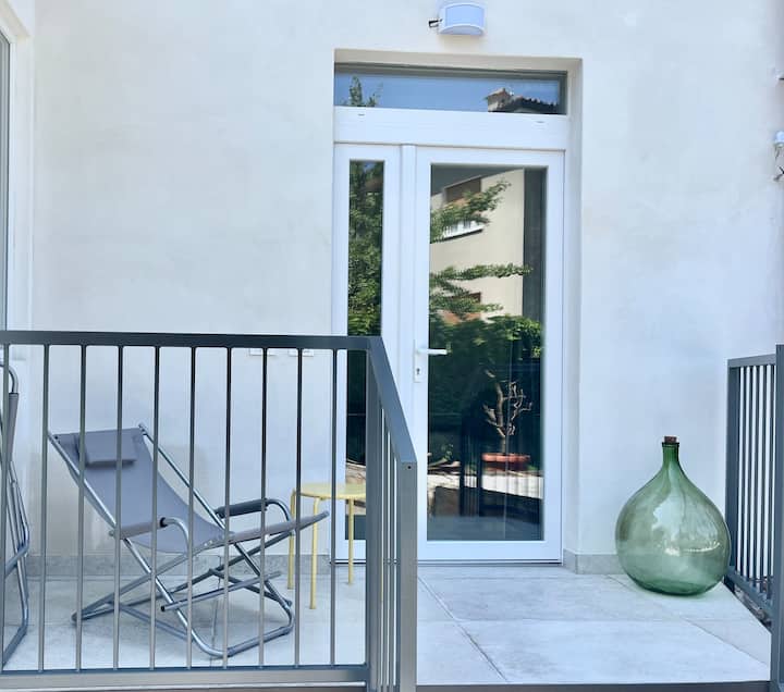 Casa Teresa2: Appartam. Nuovissimo In Centro! - Riva del Garda