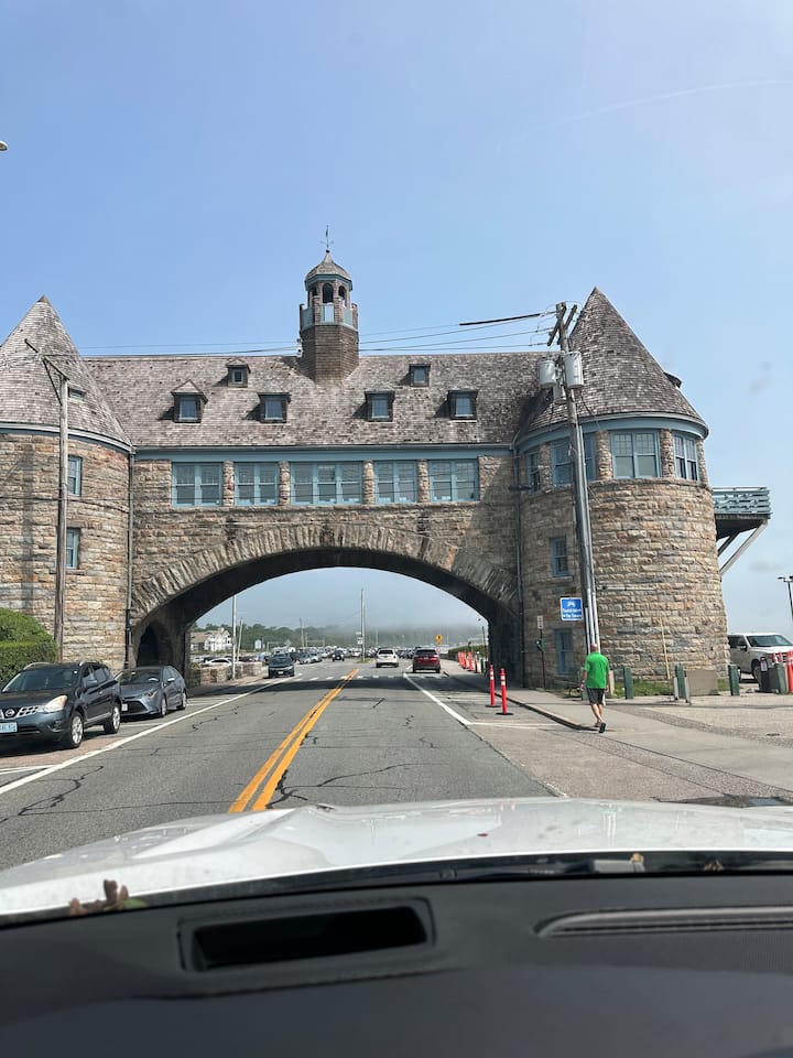Large House In Kingston, Ri - Narragansett, RI
