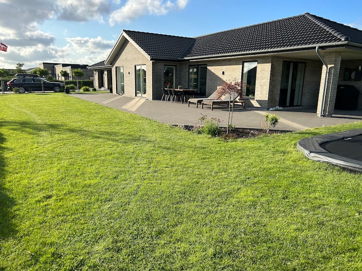 New Spacious Family Home In Billund - Billund