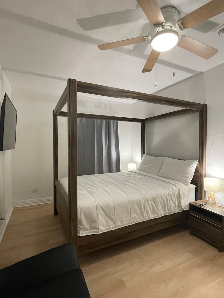 Private Suite In Plano - Plano, TX