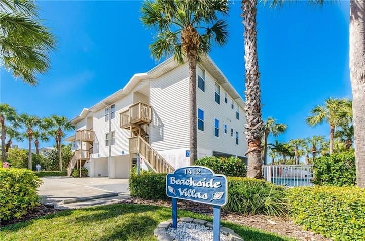 Charming Beach Condo At Irb - Indian Rocks Beach, FL