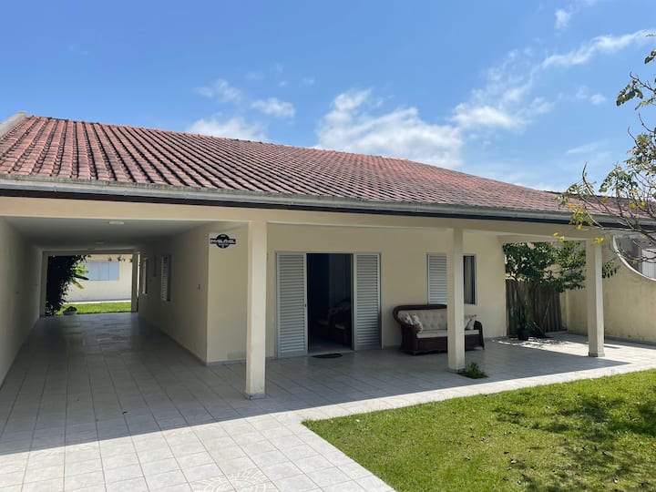 Beautiful House With Swiming Pool In Guaratuba. - Guaratuba