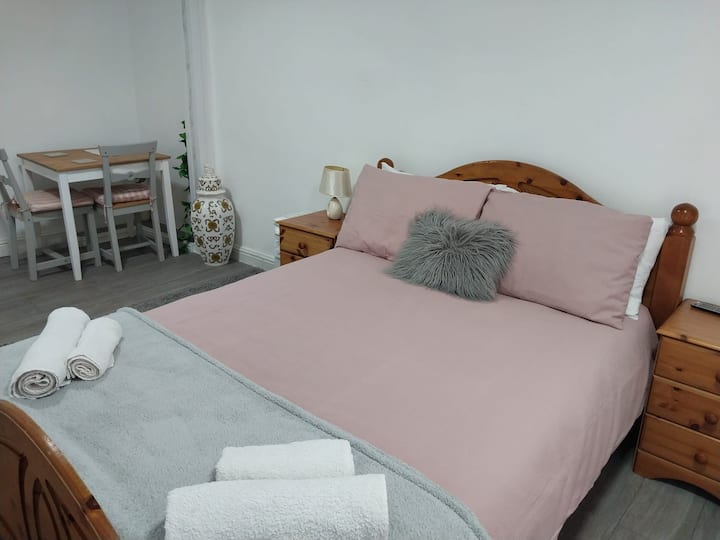 Deluxe En-suite Room - Solihull