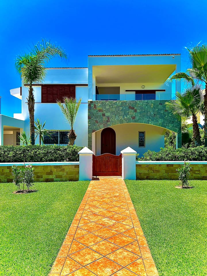 Unforgettable Villa Experience: Book Today! - Martil