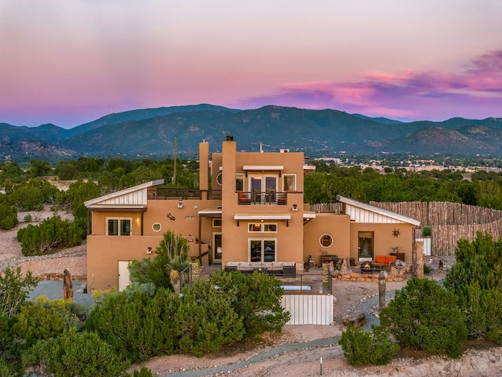 Casa De Luxx: Pool, Hot Tub, Views - Santa Fe, NM
