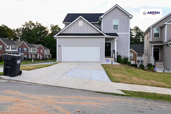 Spanking Newly Built Home! Arifem - Union City, GA