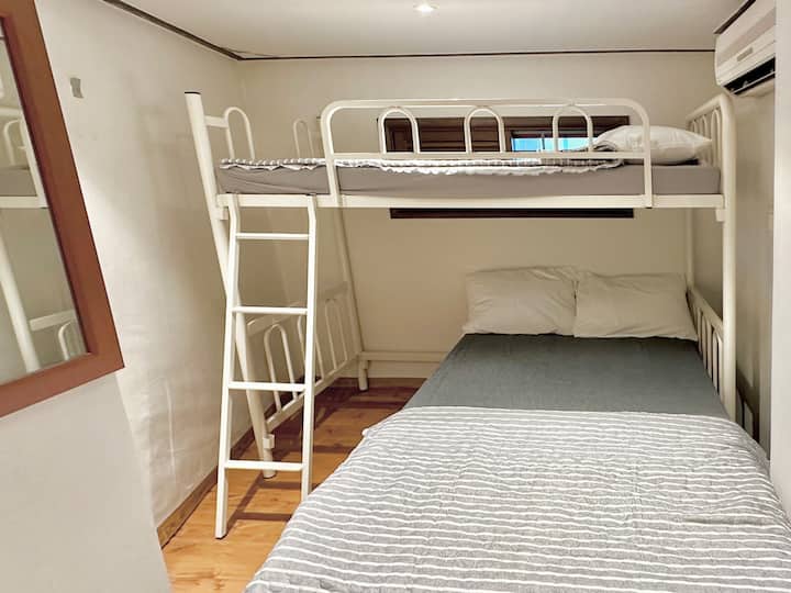 Jongno/loft Bed Room/ 영 - Seúl