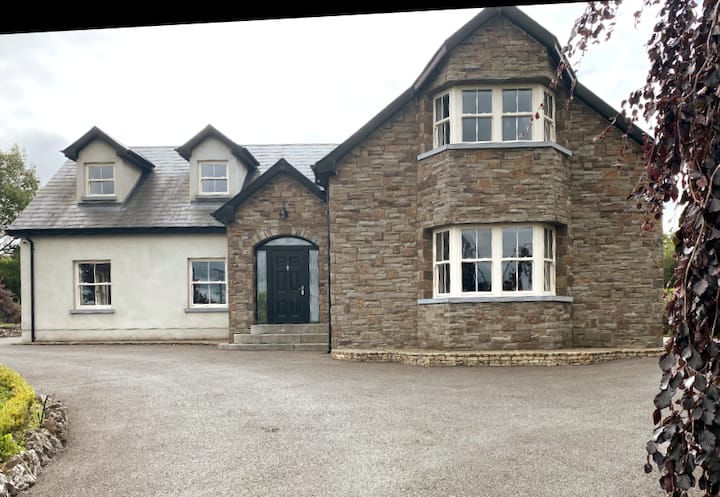 Claddagh House - Portlaoise