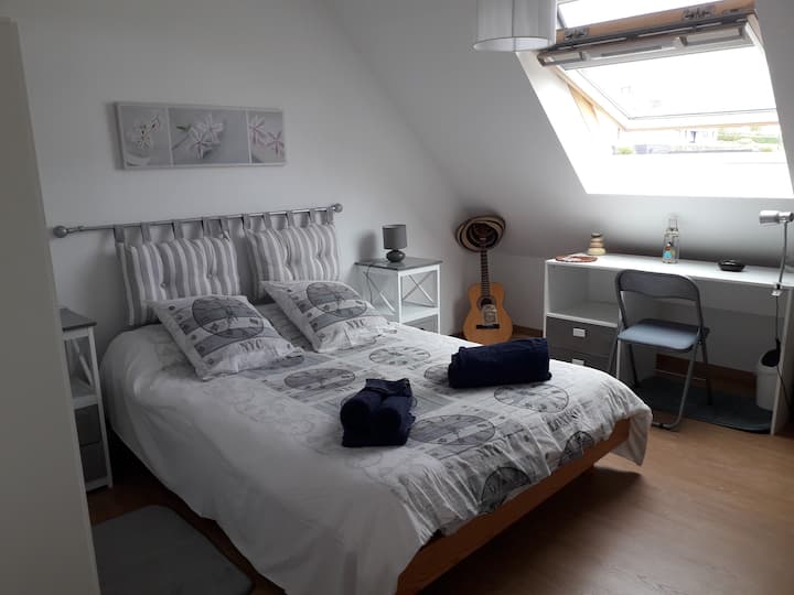 St Pol De Léon, Brittany, Rooms For Rent + Breakfast Optional - Roscoff