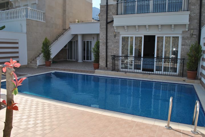 Cennet Antalya Kemer Denize 100m - Kemer