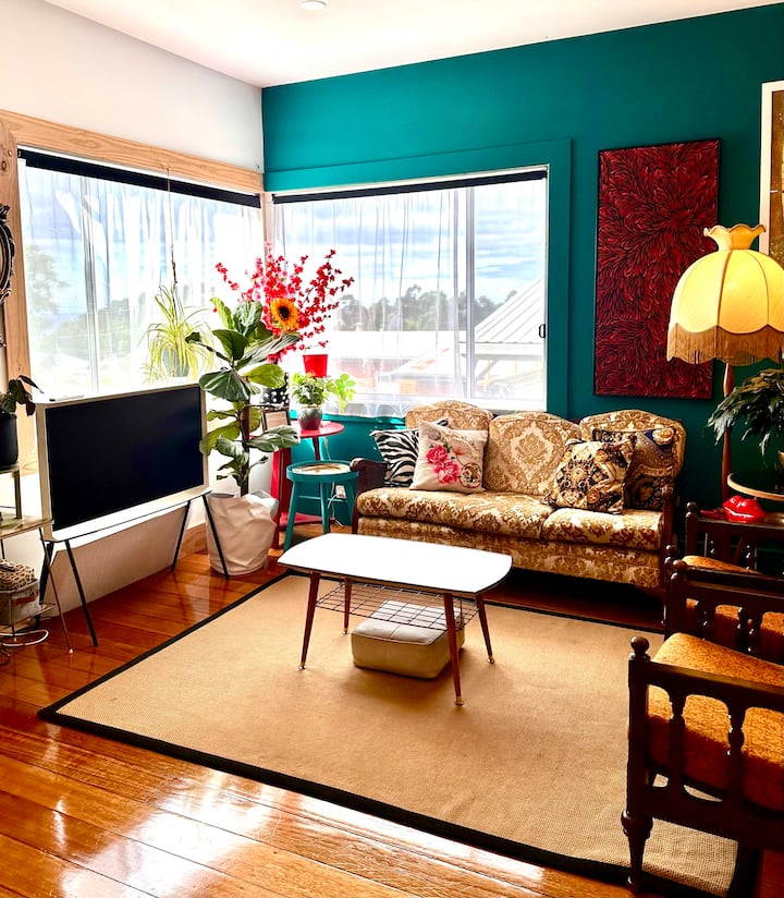 Luxe Queen Room With Private Bathroom - Somerset