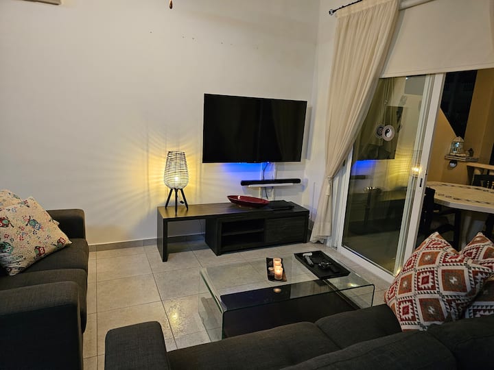 Beautiful 2 Bedrooms By The Pool - Paphos
