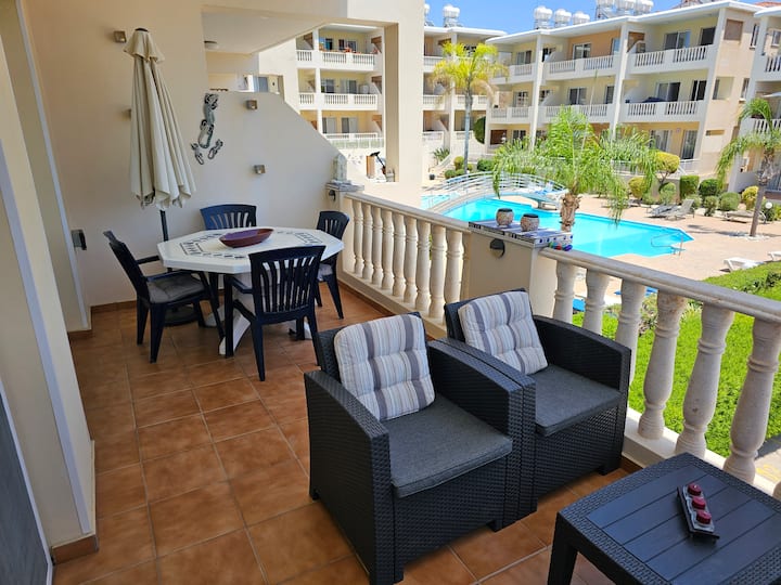 Beautiful 2 Bedrooms By The Pool - Paphos