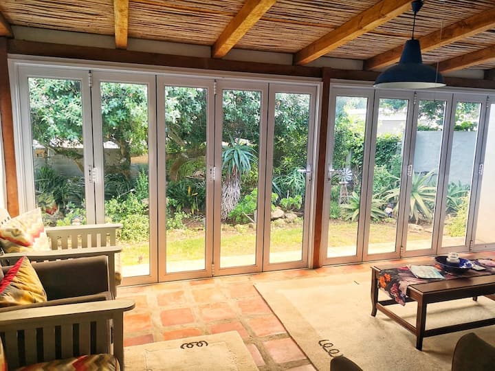 Tomlinson Str - Luxurious Holiday Cottage - Witsand
