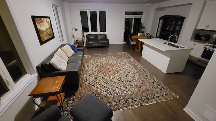 New 4 Bedroom Luxury Smart Home And Gym - Ottawa