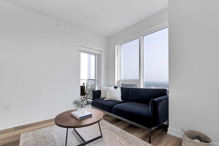 Luxury Condo Downtown Kitchener - Waterloo