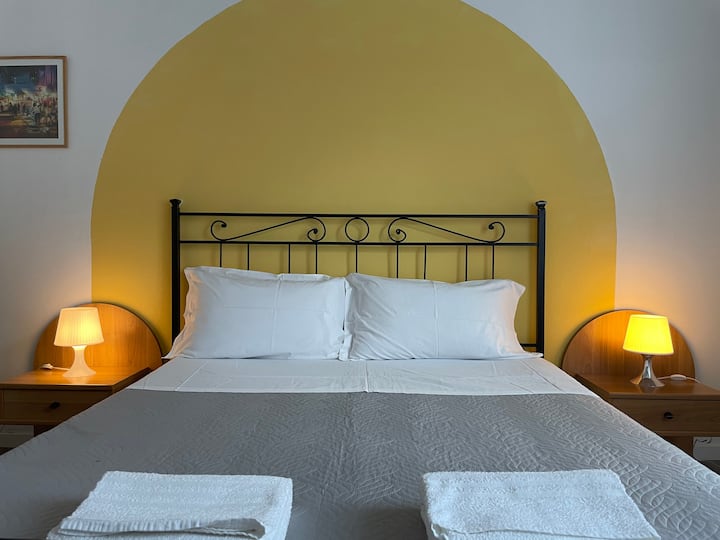 Double Room In City Center With Shared Bathroom - Provincia di Bergamo