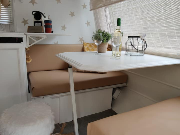Vintage Caravan Johanna - Bruinisse