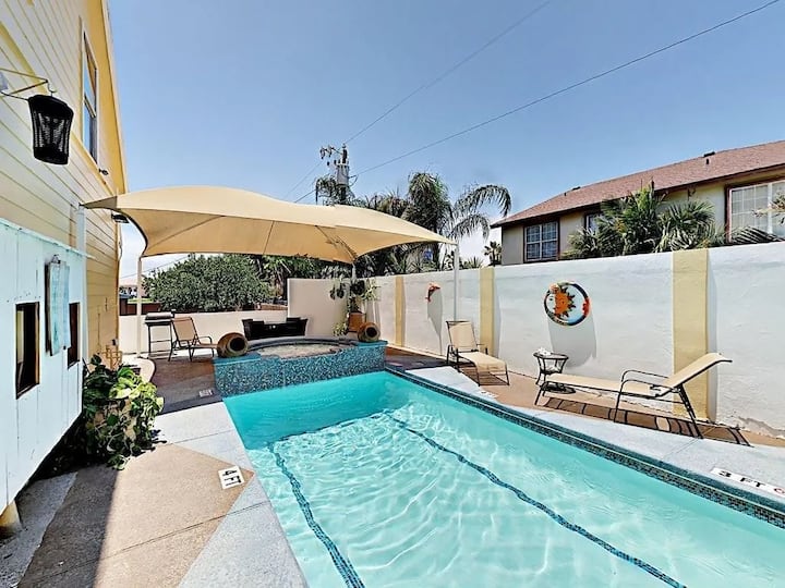 Recently Redecorated Duplex, Made For Getaways - South Padre Island