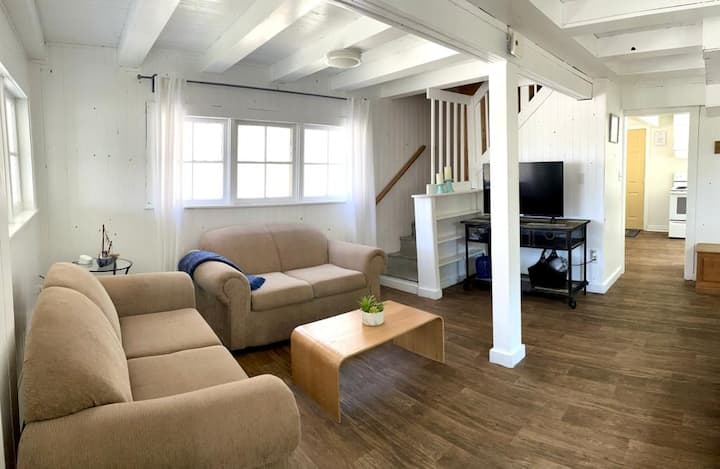 The River's Edge - Cottage 2:  The Shorehouse - Wasaga Beach