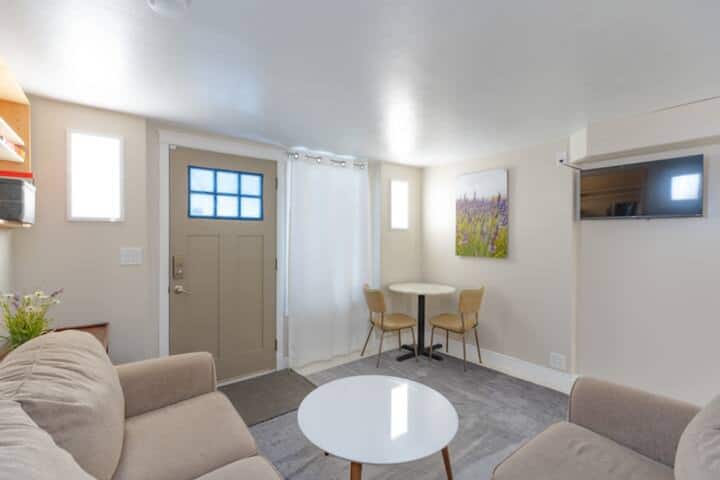 Uptown Studio - Yakima, WA