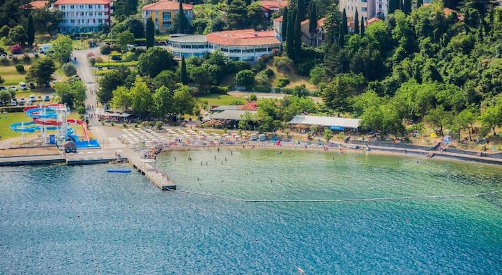 Room 400 M From The Beach