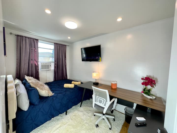 Hotel-style– No Host, Professionally Managed Id262 - Hoboken, NJ