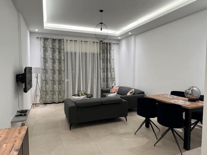 1 Chb, Moderne En Centre Ville ! - Brazzaville