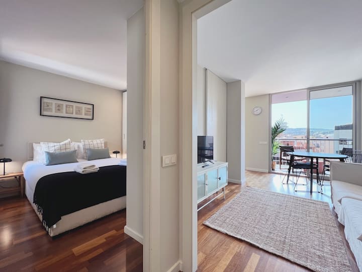 Comfortable 3 Bedroom Flat & Terrace In Sants - Esplugues de Llobregat