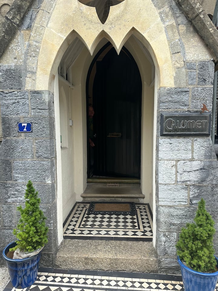 King-size Room In Unique Grade 2 Listed Home - Cawsand