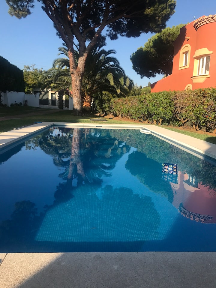 3 Bedroom Villa Near Beach With Heated Pool - Sitio de Calahonda