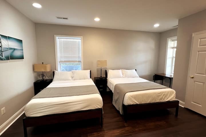 25 Lux Room 5: 2 Queen Beds/shared Bath/nonsmoking - 亞歷山卓