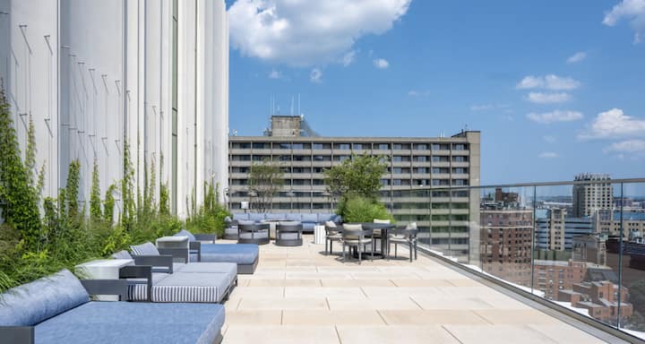 Back-bay 2br Condo Boston Common Down-town Parking - Boston, MA