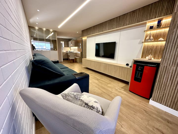 Conforto E Vista Do Mar Apenas 50 Metros Da Praia - Bombinhas