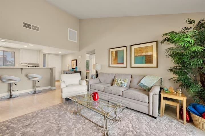 Desert Retreat With Golf Course And Mountain Views - Palm Desert, CA