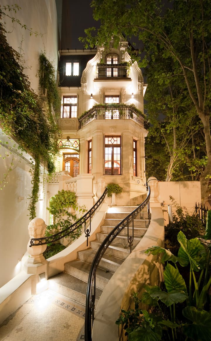 Zapiola Palace  4.850 Sq Feet  In Belgrano R - Buenos Aires