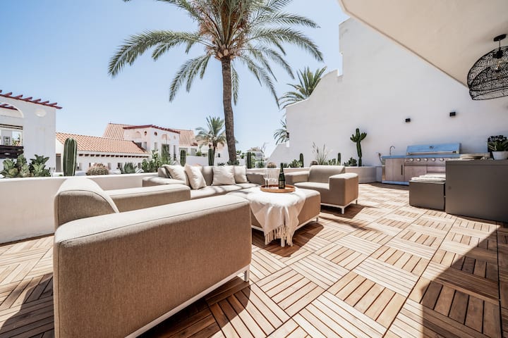 Entertainer’s Dream Airbnb In Unrivalled Locale - Puerto Banús