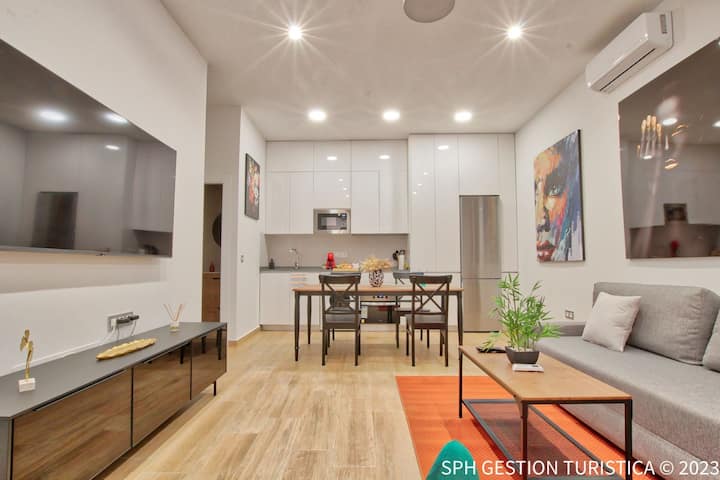 Lokys Apartment City Center, Free Private Garage - Murcia