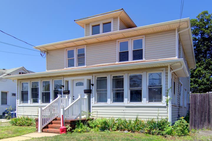 Vacation House #16 - Roslyn, NY