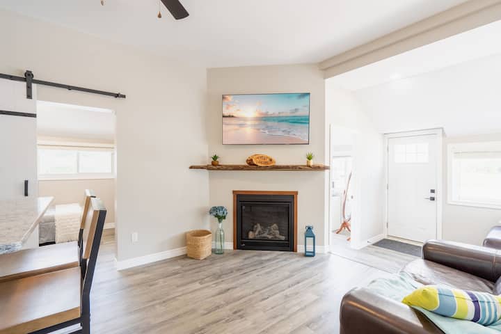 Lucy's Landing - Port Franks