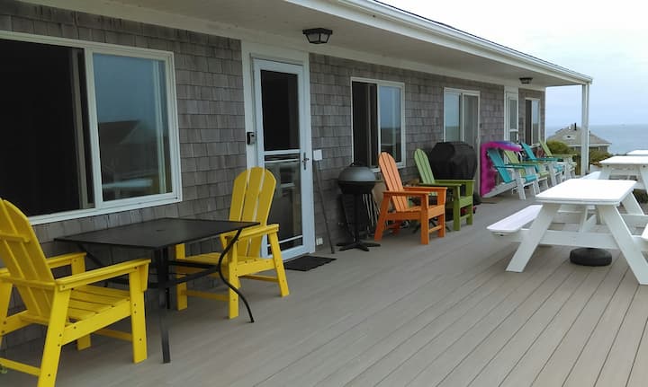 North Truro Condo: Vistas Al Mar, Playa Privada, Toallas, Ropa De Cama Y Ropa De Cama Siempre - Truro, MA